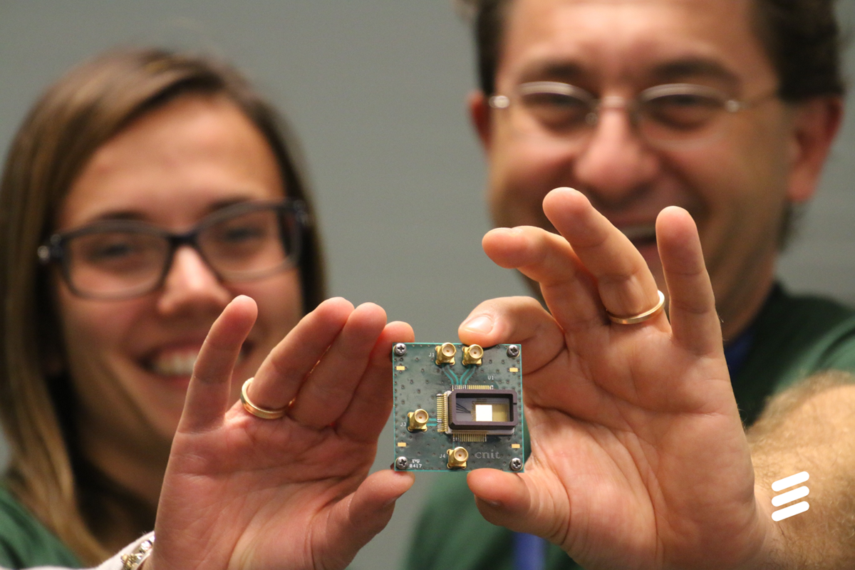 Ultra-fast graphene photonics for next generation datacomms at the ...